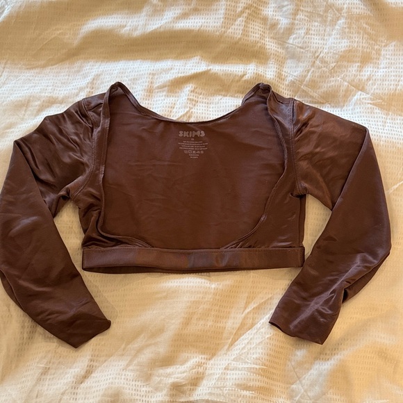 SKIMS | Intimates & Sleepwear | Skims Barely There Arm Shaper Chocolate ...